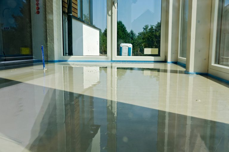 How to Screed a Floor | Professional Advice | High Quality Screed Flooring